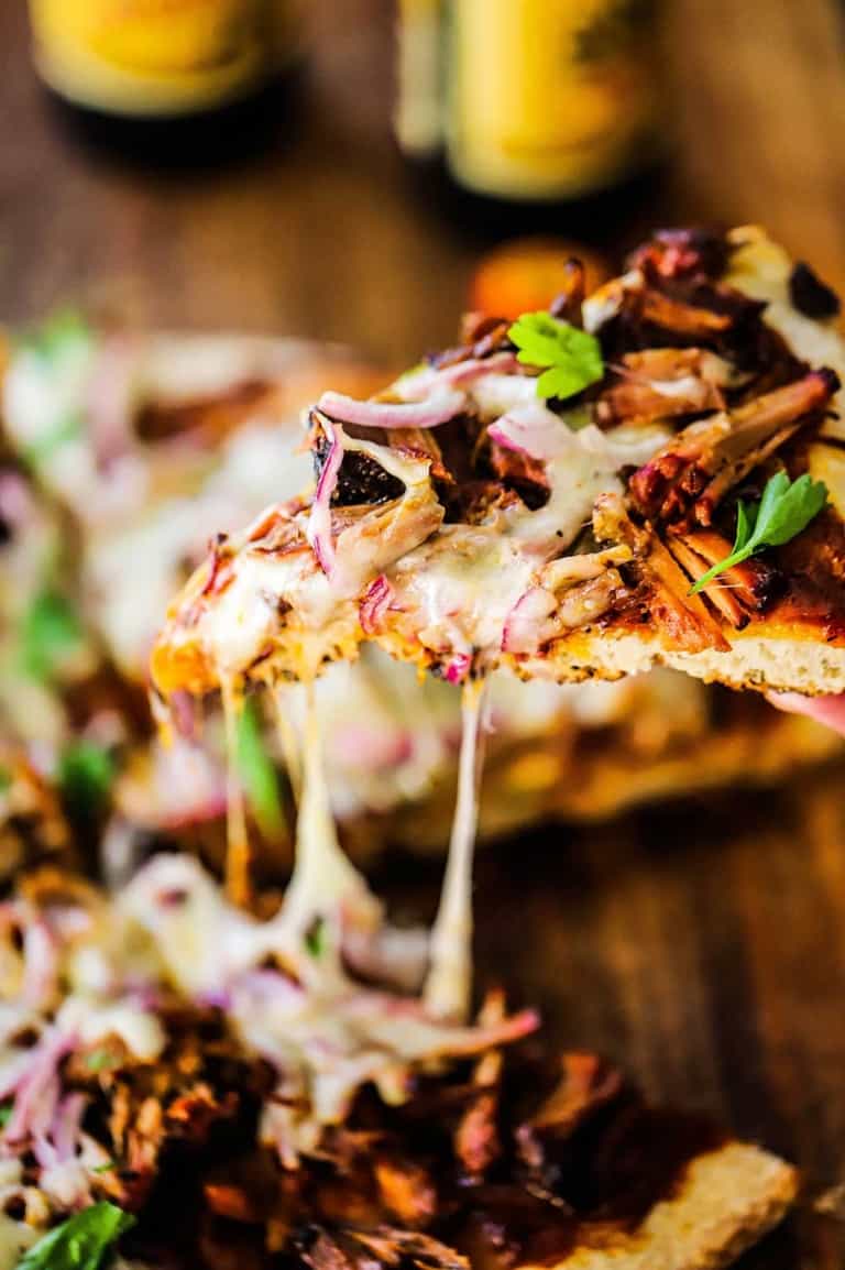 Grilled Pulled Pork Pizza with BBQ Sauce (with VIDEO) | How To Feed A Loon
