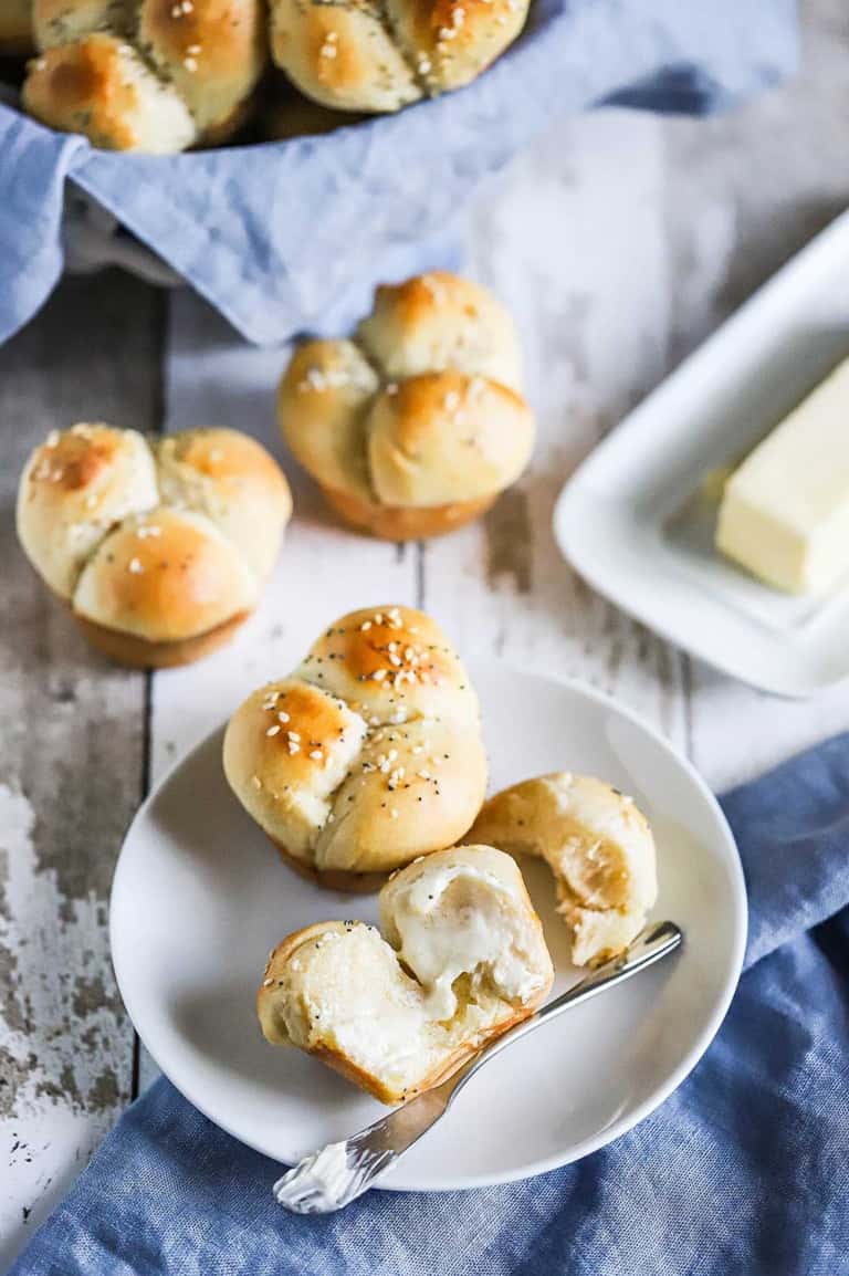 Cloverleaf Dinner Rolls | How To Feed A Loon