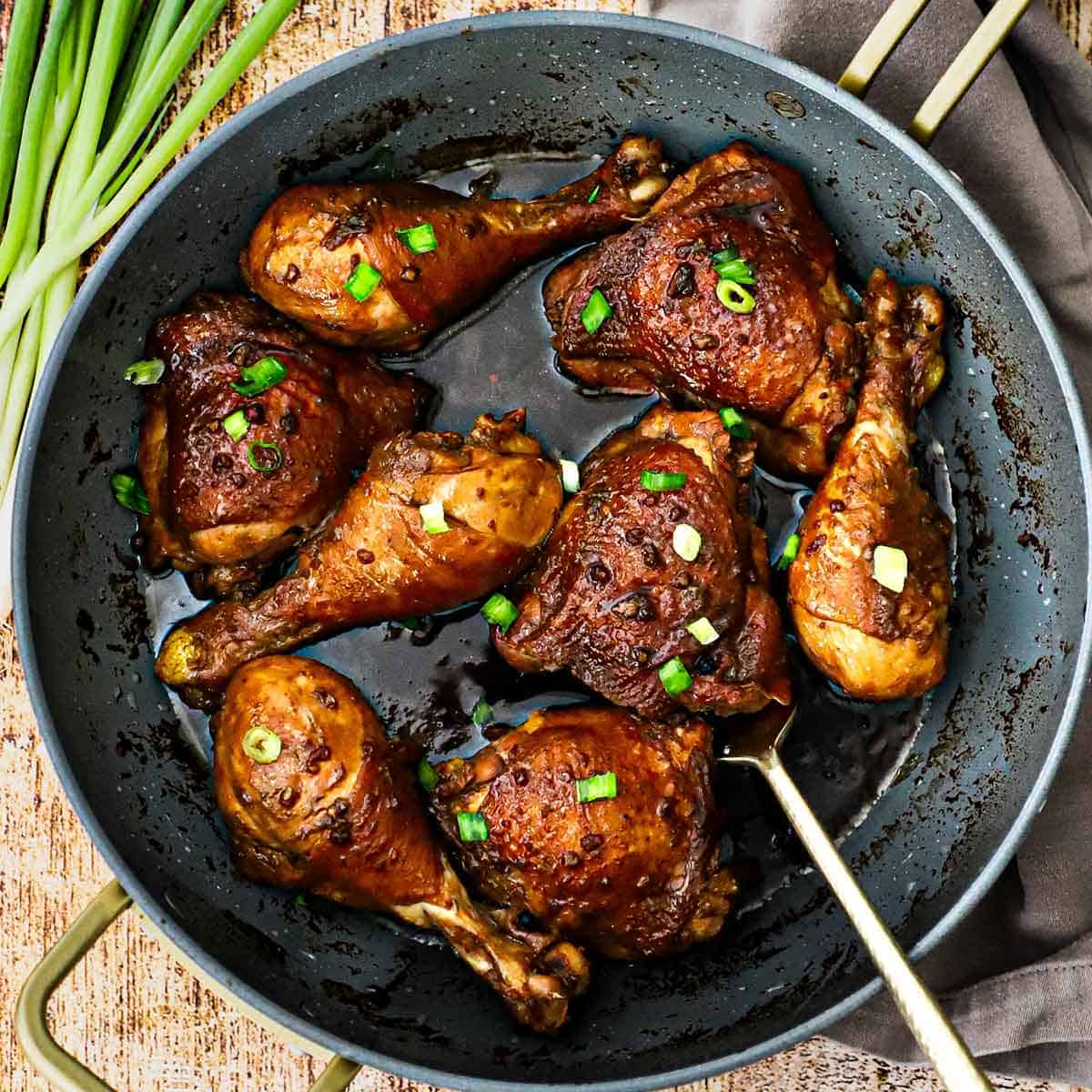 Pollo Filippino Adobo Chicken Adobo (Filipino Style Braised Chicken)